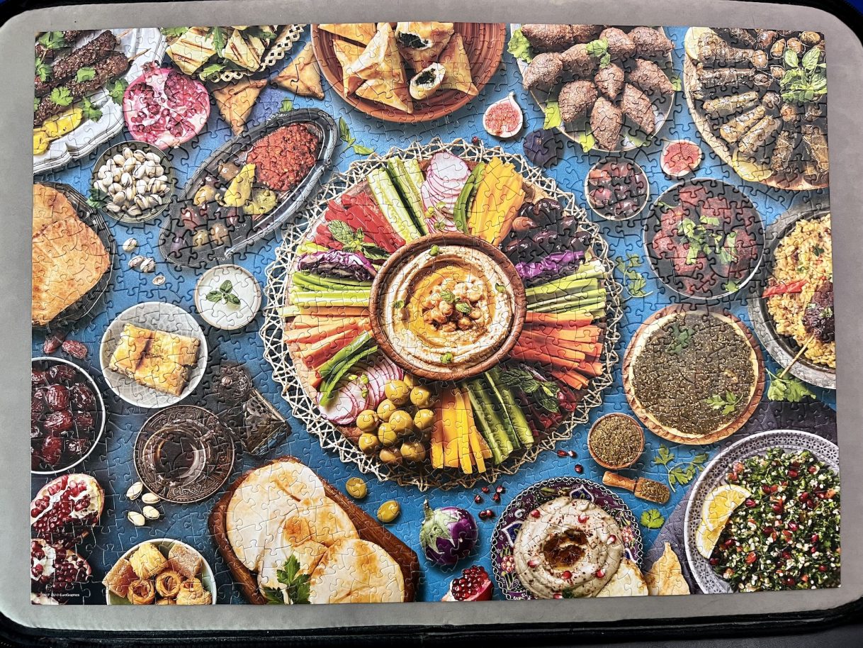 “Middle Eastern Table” by Eurographics (1000 pieces) – Puzzling Beats